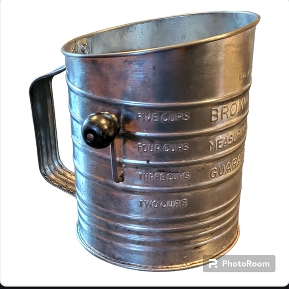 Bromwell | Kitchen | Vintage Bromwells 5 Cup Flour Sifter | Poshmark